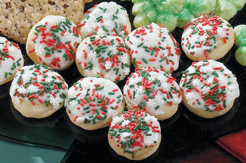 Tons of Drop Cookie Recipes at Christmas-Cookies.com - 600 of the best ...