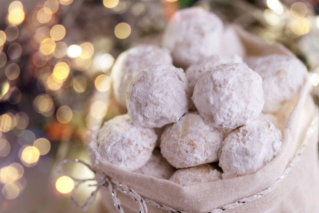 Ball Cookies Recipes for the holidays ⋆ Christmas-Cookies.com - 600 of ...